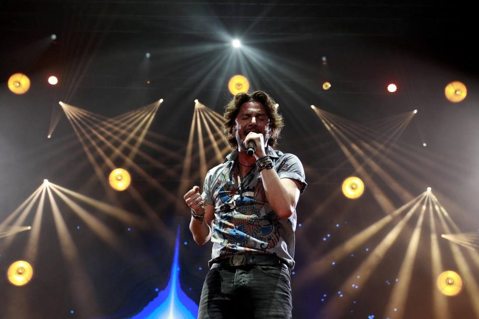 ¡Así recogen su Premios Ondas Dani Martín, Bosé, Carrasco y Juanes ...