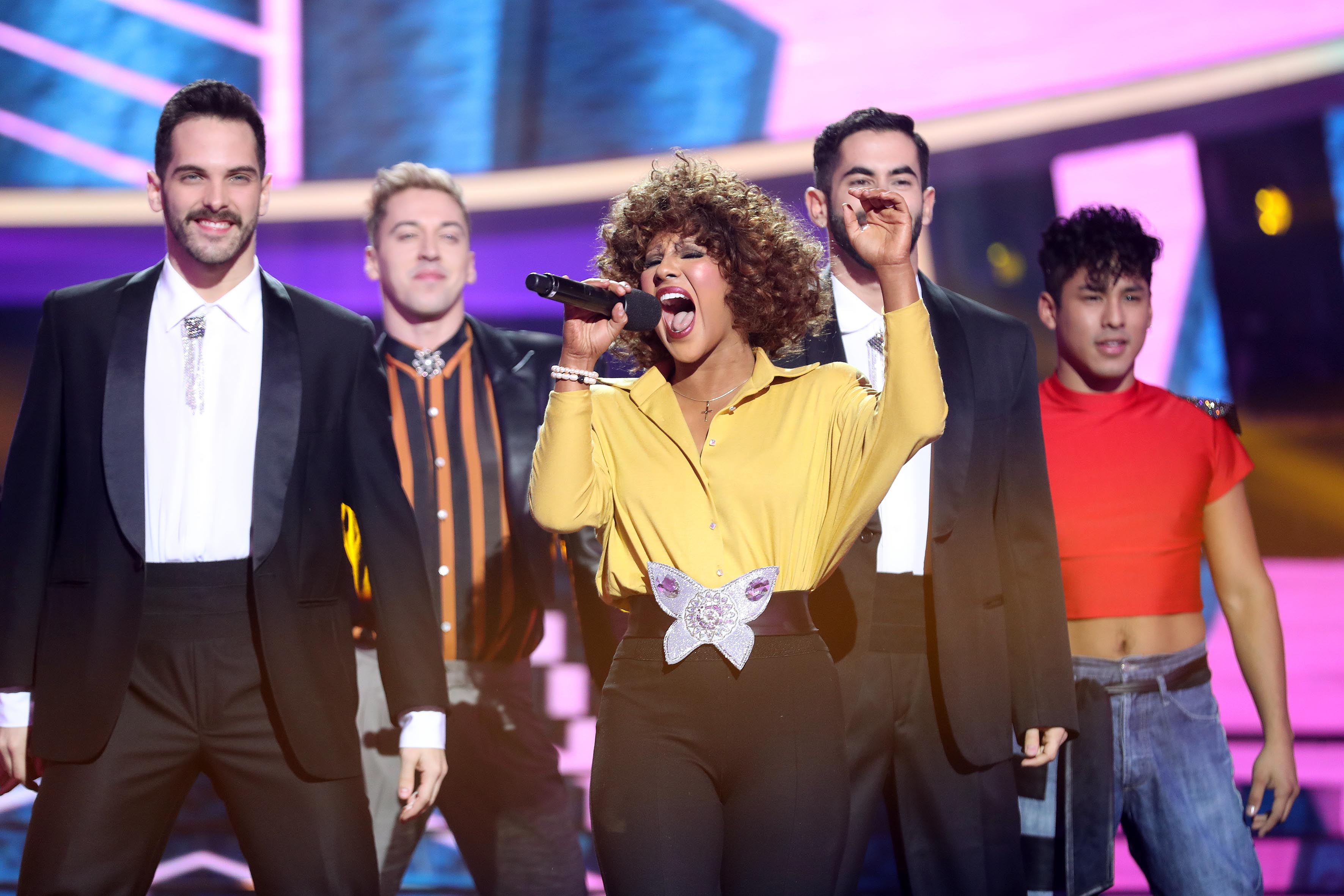 ¿Qué pintan Kiko Rivera y Whitney Houston en la misma gala de 'Tu cara ...