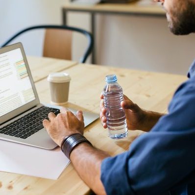 Estas son las consecuencias tras permanecer tanto tiempo sentado