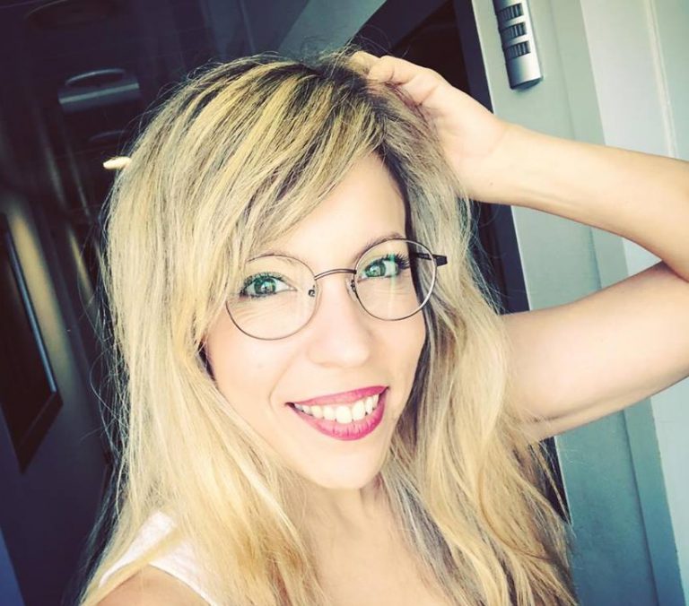 La RAE por fin aclara cómo se escribe el famoso lema de Rosalía, ¡tra ...