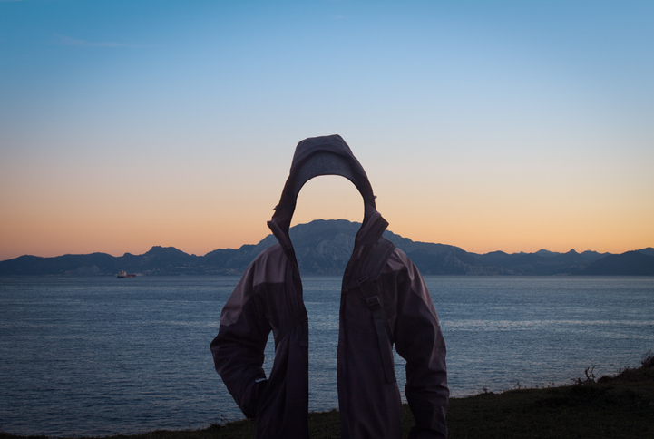 La capa de invisibilidad ya es una realidad ¡Leer para creer! - Cadena Dial