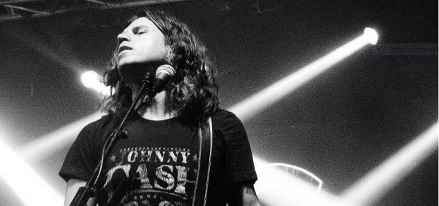 Basado en hechos reales: Rulo cumple 40 años saltando al precipicio ...