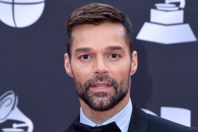 ¿Nuevo tatuaje? Ricky Martin sorprende con más tinta en la piel ...