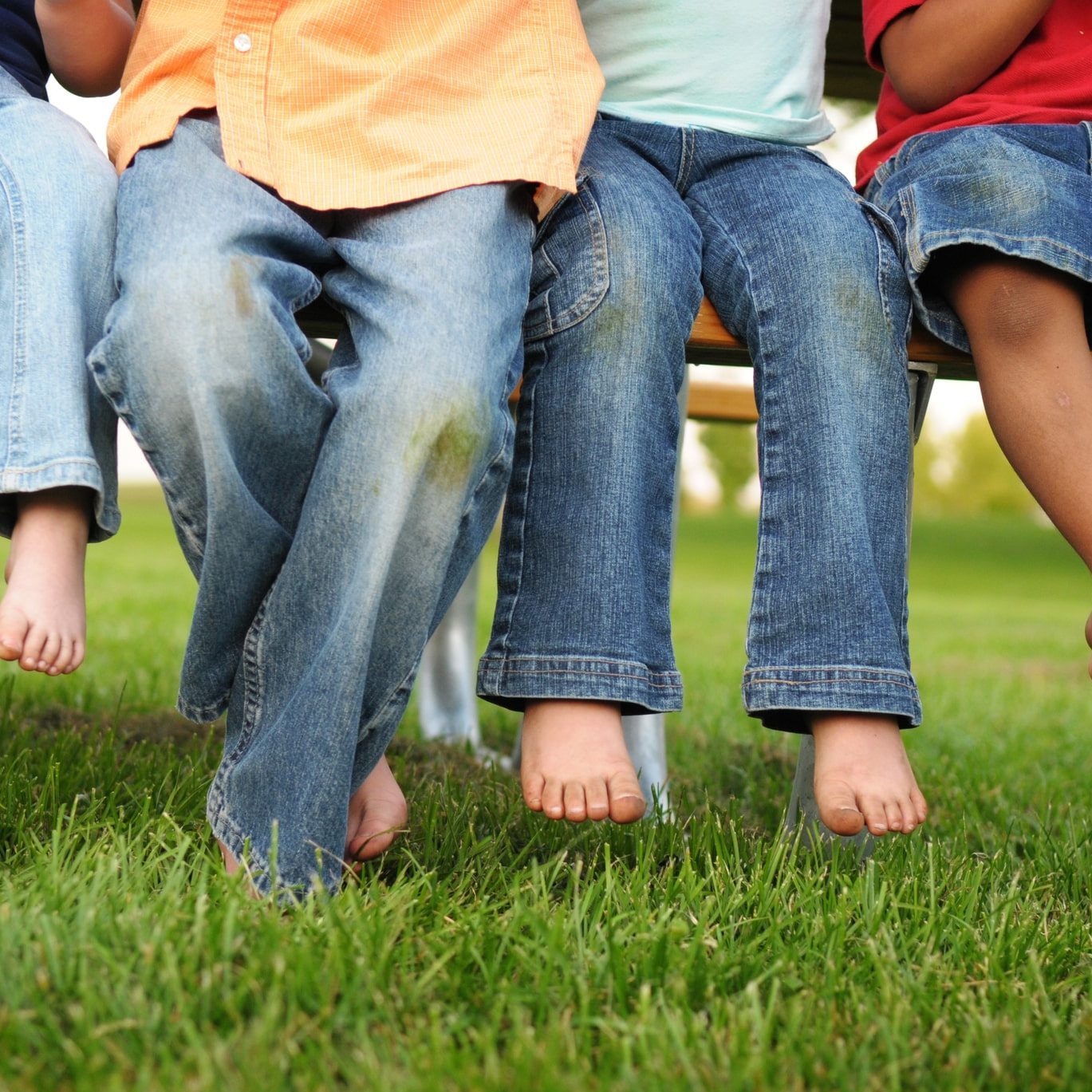 La nueva excentricidad de Gucci: Vaqueros con manchas de hierba en las ...