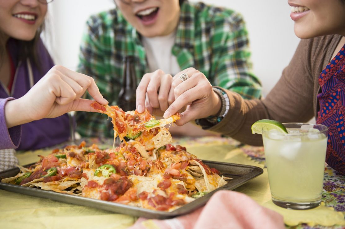 El auténtico origen de la ensalada César, el carpaccio, los nachos o el ...
