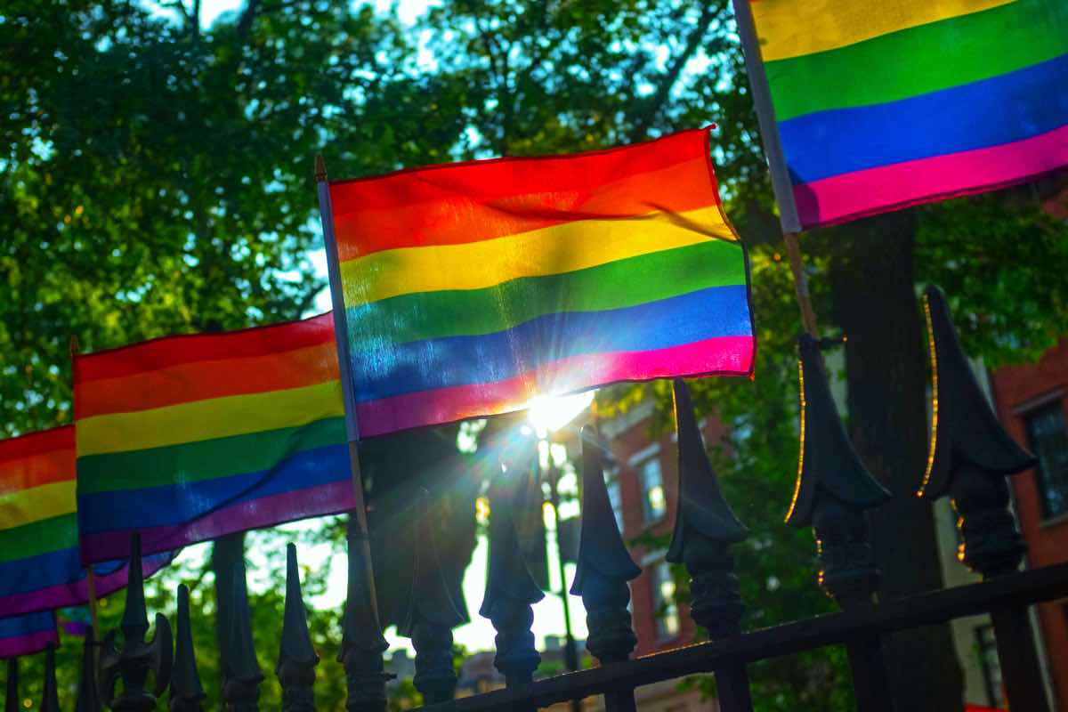 Orgullo 2021: ¿qué significan las banderas LGBTI+ y trans?