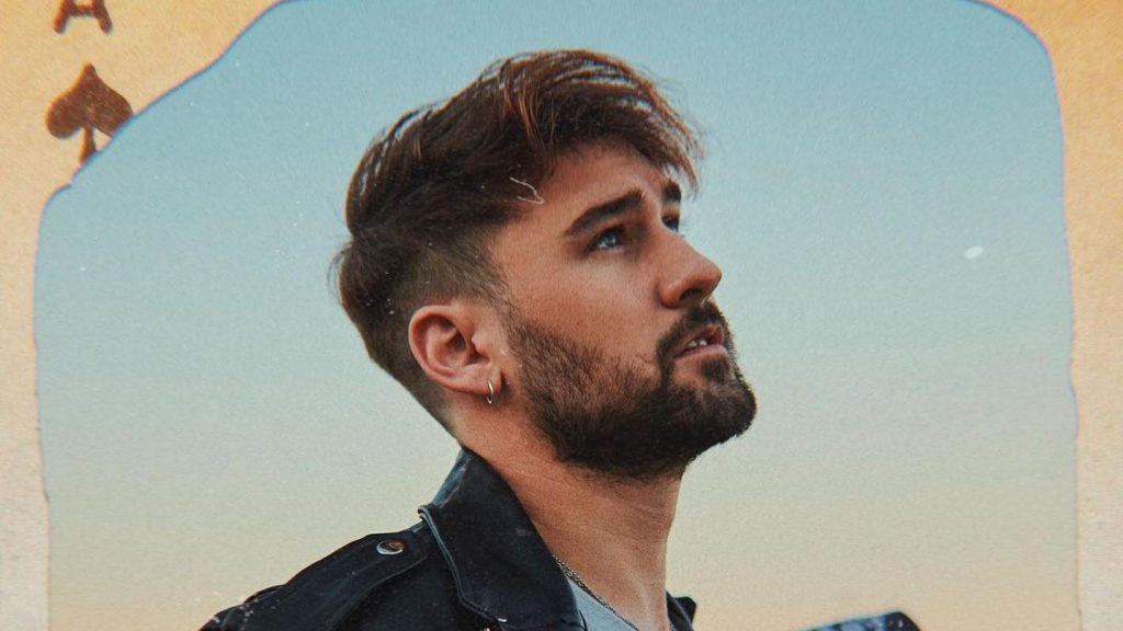 Dani Fernández presta el escenario en su concierto "por amor" - Cadena Dial