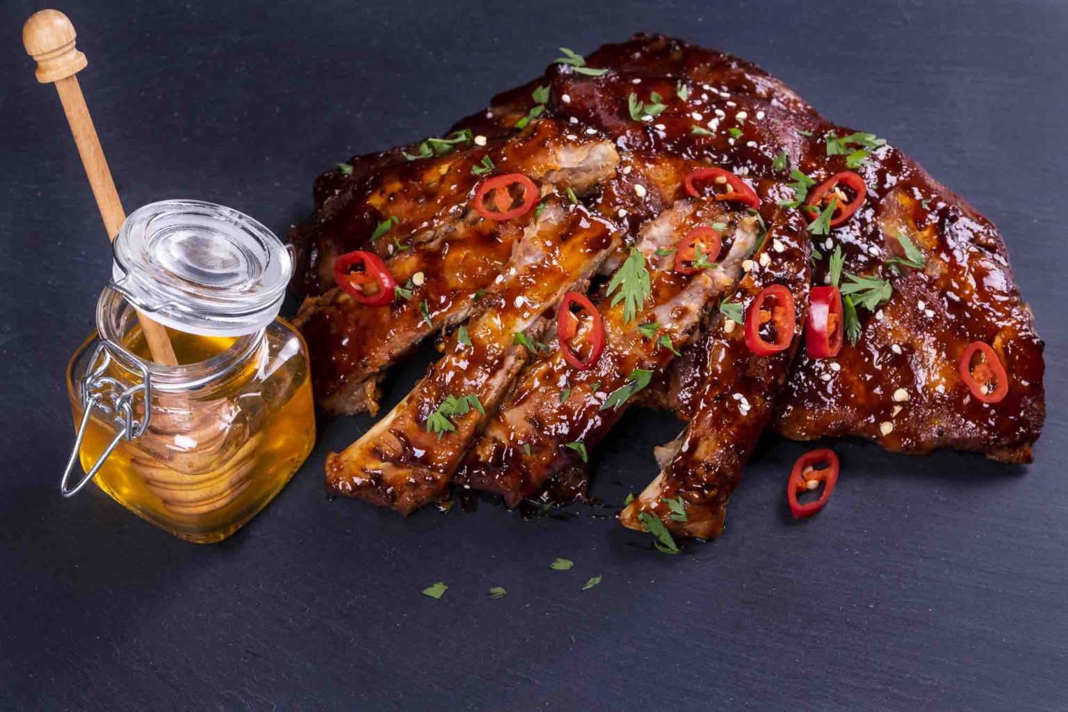 Trucos para cocinar con miel también platos salados