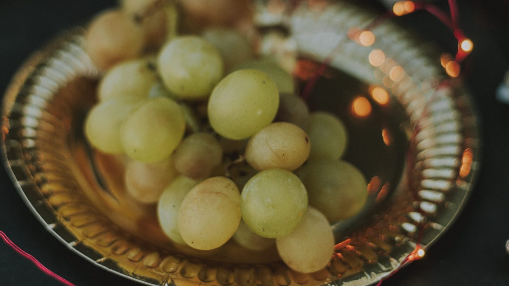 ¿Por qué se comen doce uvas en Nochevieja? - Cadena Dial