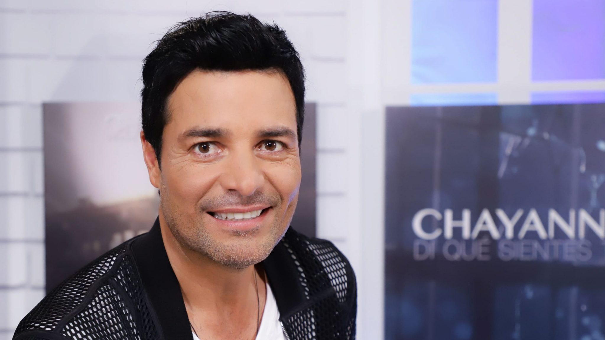 ¿Dónde acaba la escalera de Chayanne? El cantante anuncia nuevas ...