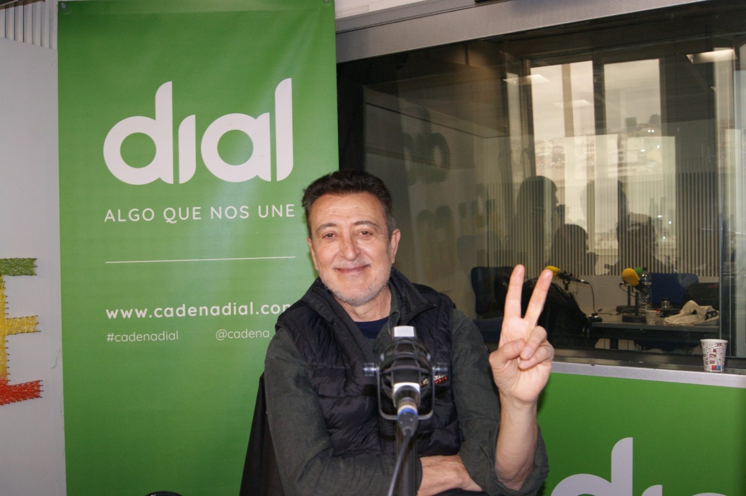 Manolo García ha estrenado sus nuevos discos en Dial Tal Cual - Cadena Dial