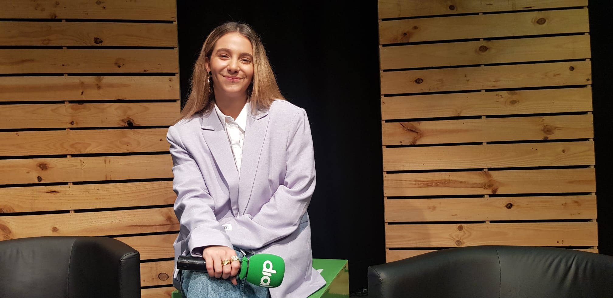 ¿Te atreves a cantar lo nuevo de Suu en plena calle? - Cadena Dial