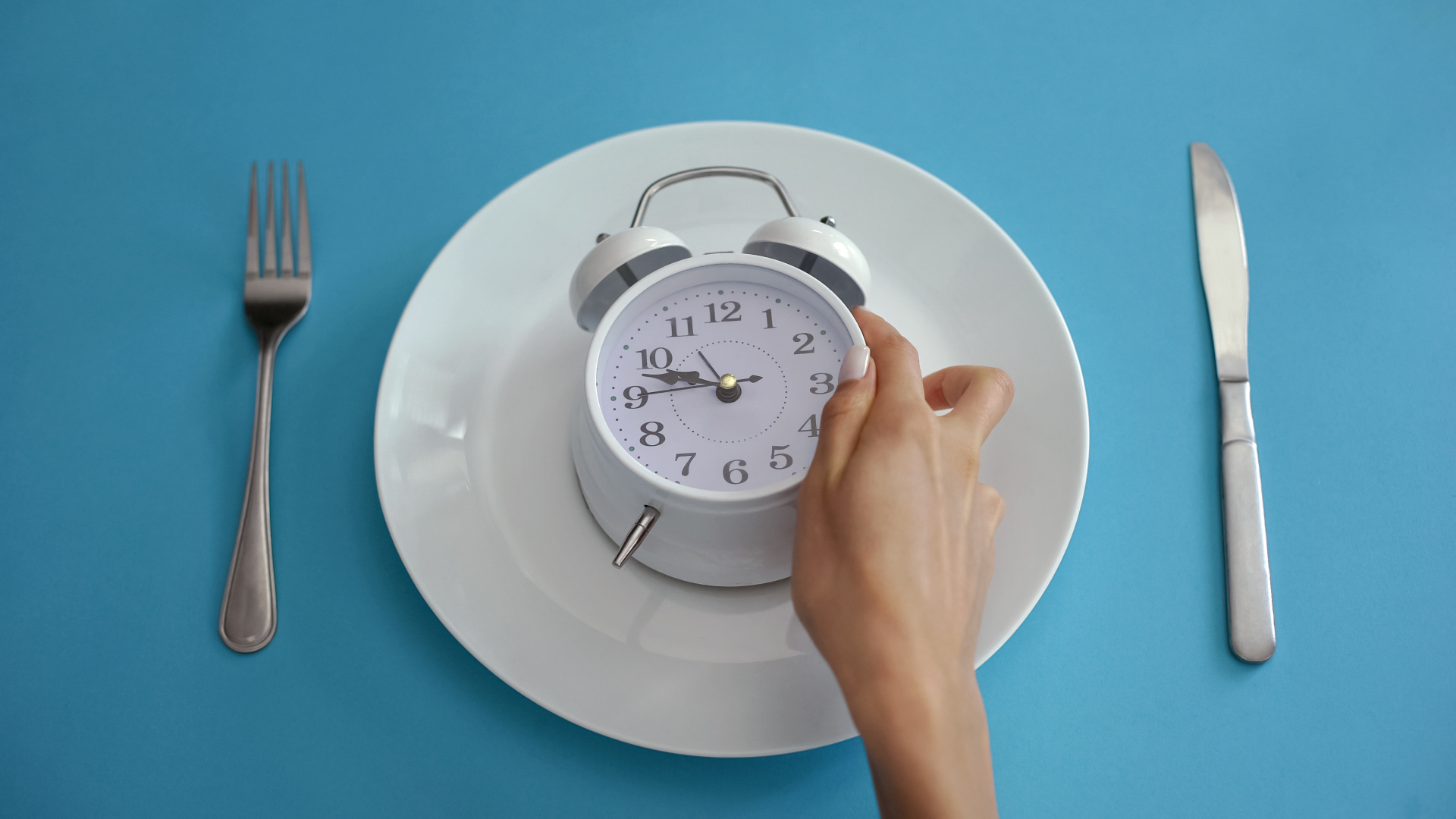 ¿Comer o cenar tarde? Estos son los riesgos de seguir este hábito ...