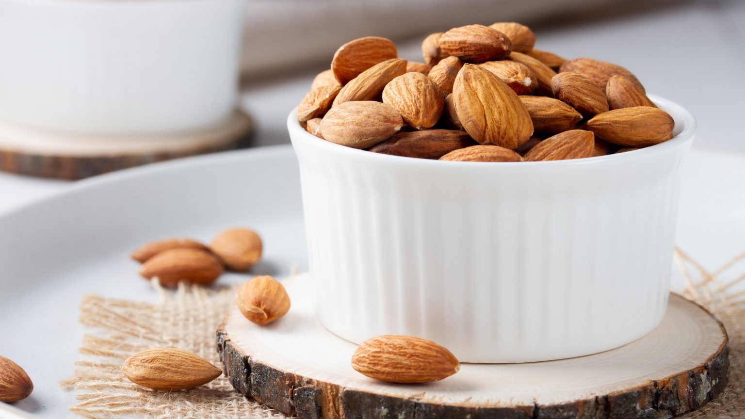 Las dos caras de la moneda de las almendras: beneficios y desventajas ...