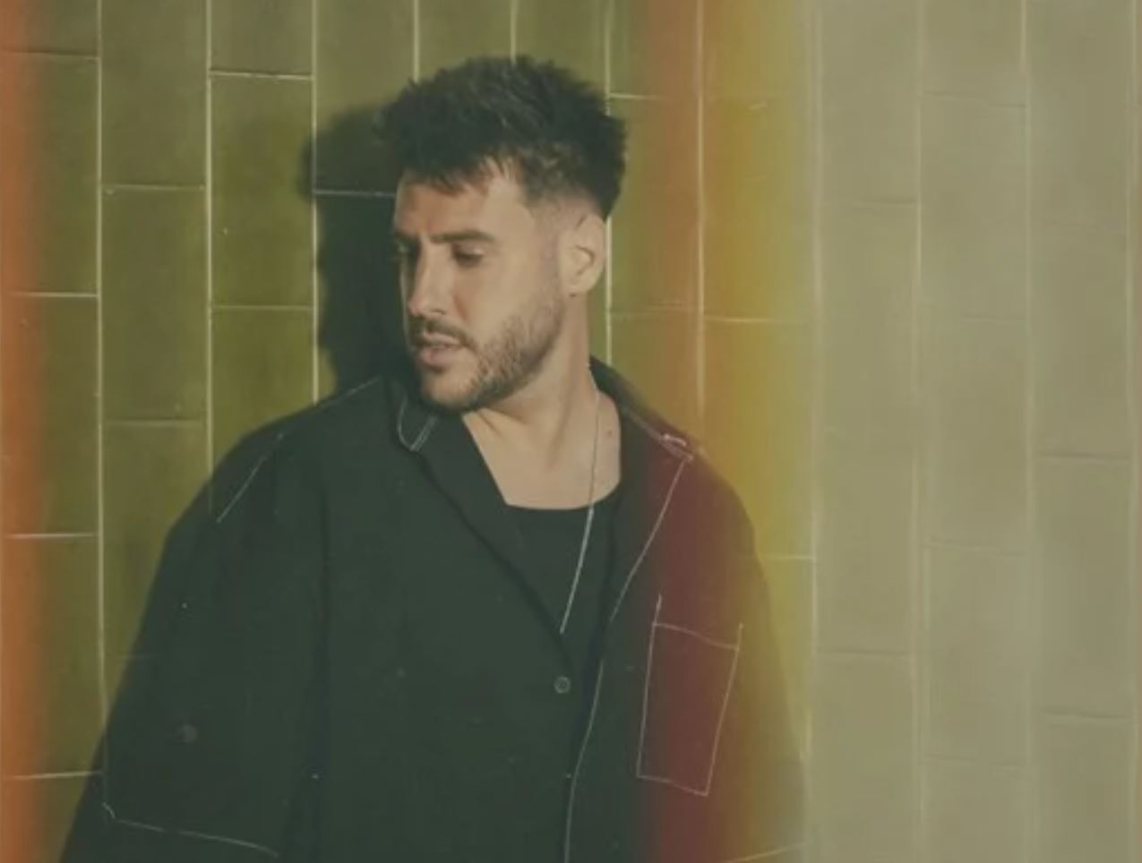 A ritmo de bachata y con el romanticismo como protagonista, Antonio José nos presenta La noche ...