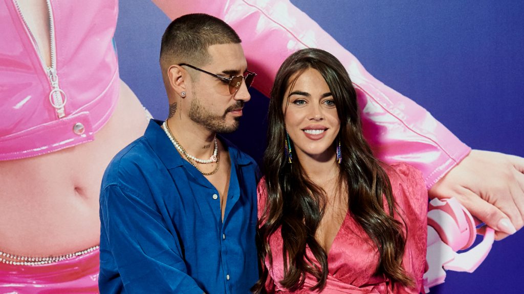Violeta Mangriñán y Fabio Colloricchio posan en redes sociales con su ...