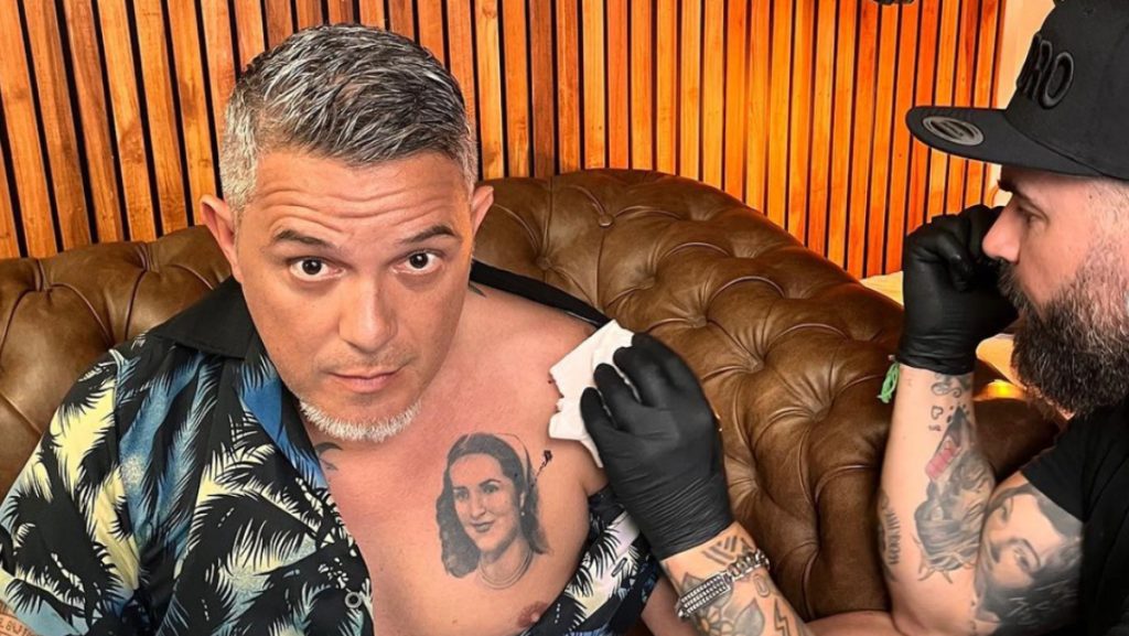 Alejandro Sanz y el significado de sus nuevos tatuajes - Cadena Dial