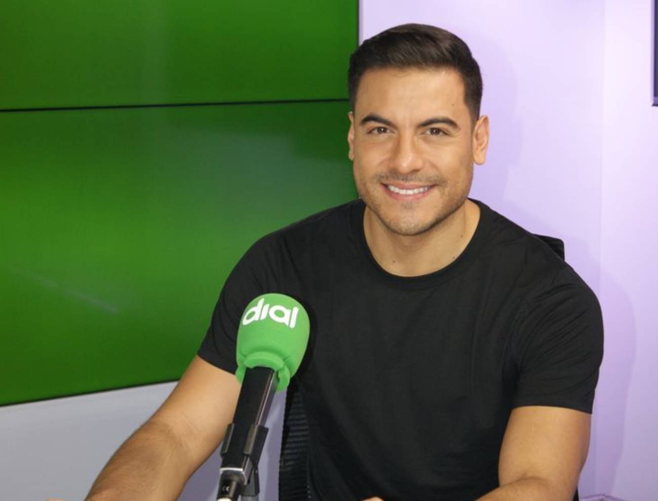 Carlos Rivera nos visita por primera vez como recién estrenado papá ...
