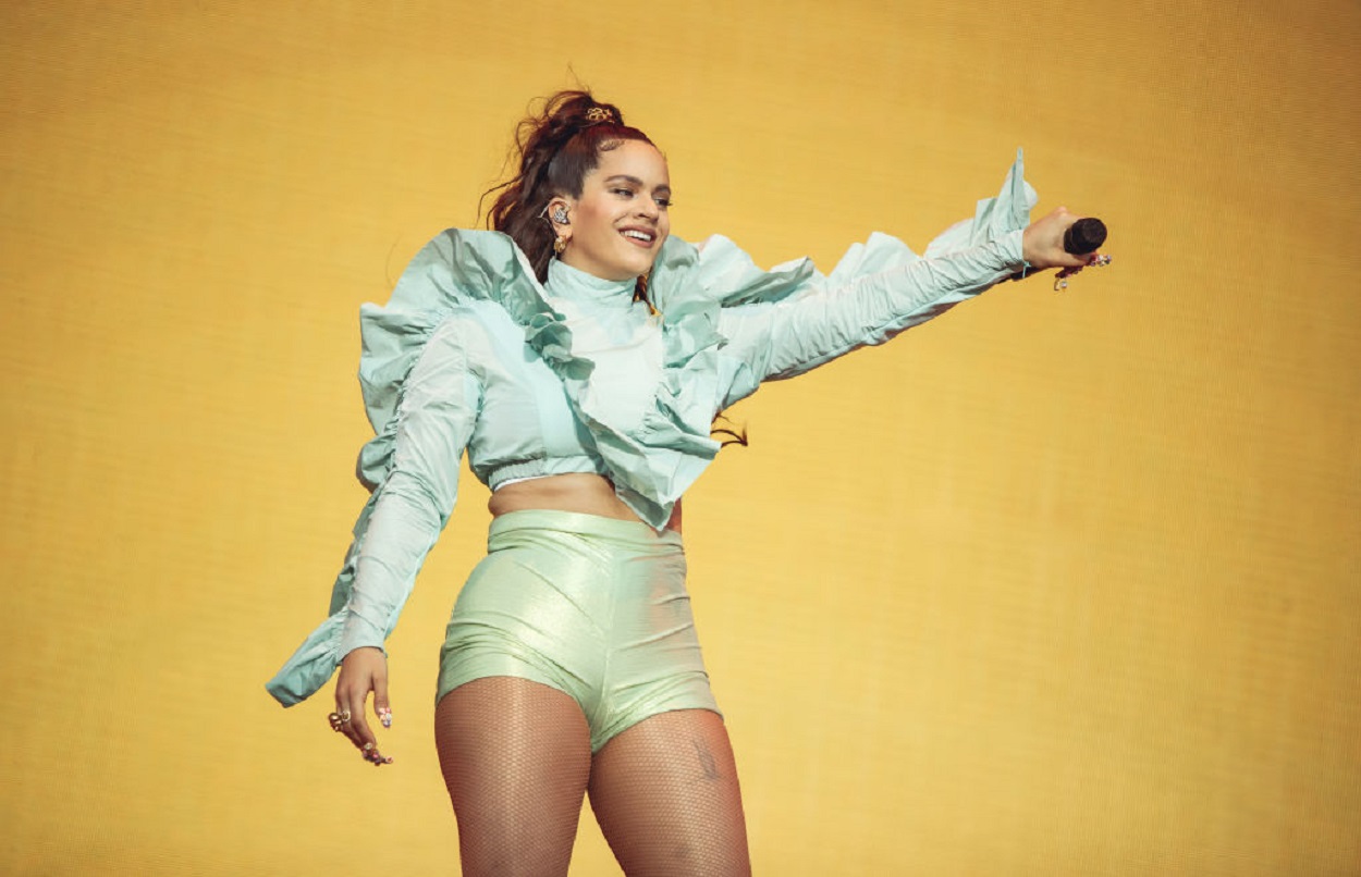 A la calle en 'ropa interior': La tendencia de los 50 que famosas como ...