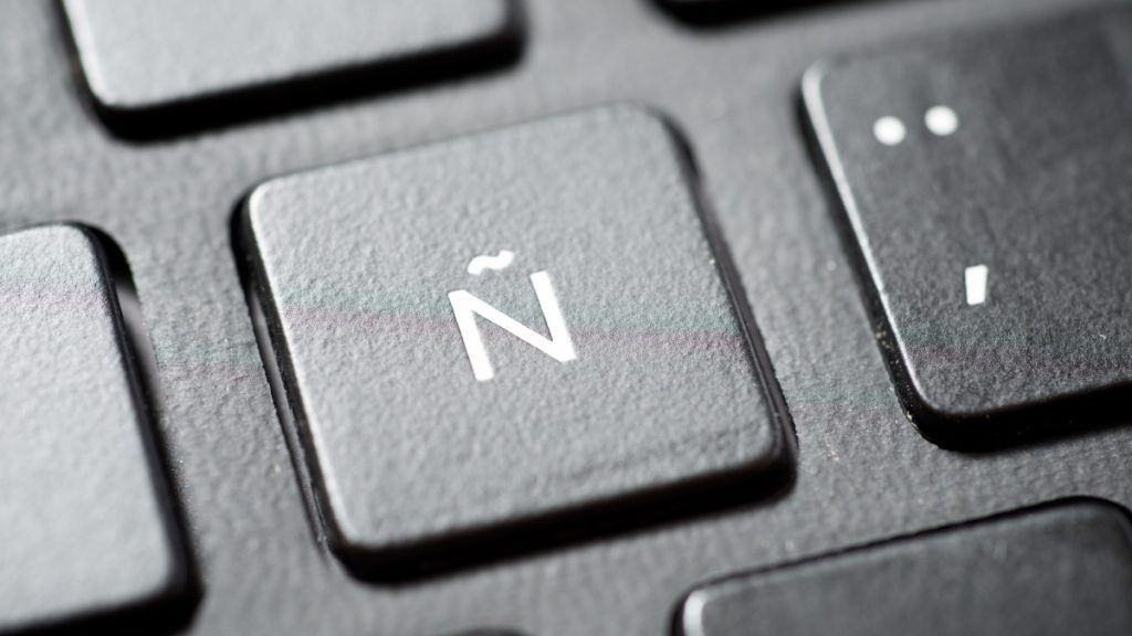 ¿Cómo se llama el palito de la eñe? Esta es la gran historia que hay ...