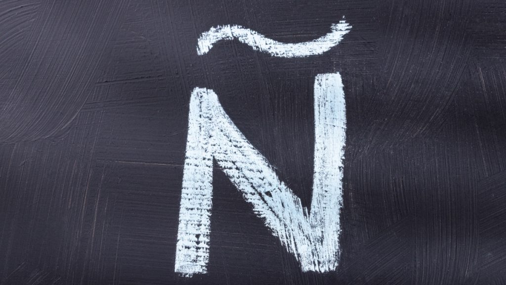 ¿Cómo se llama el palito de la eñe? Esta es la gran historia que hay ...