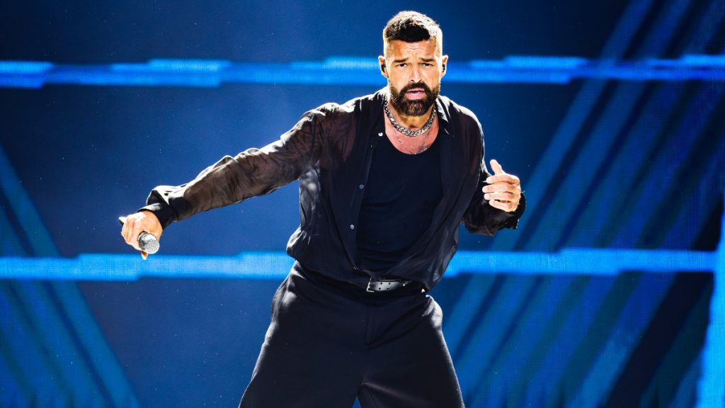 La eterna lucha con los adolescentes: Ricky Martin consigue su ...