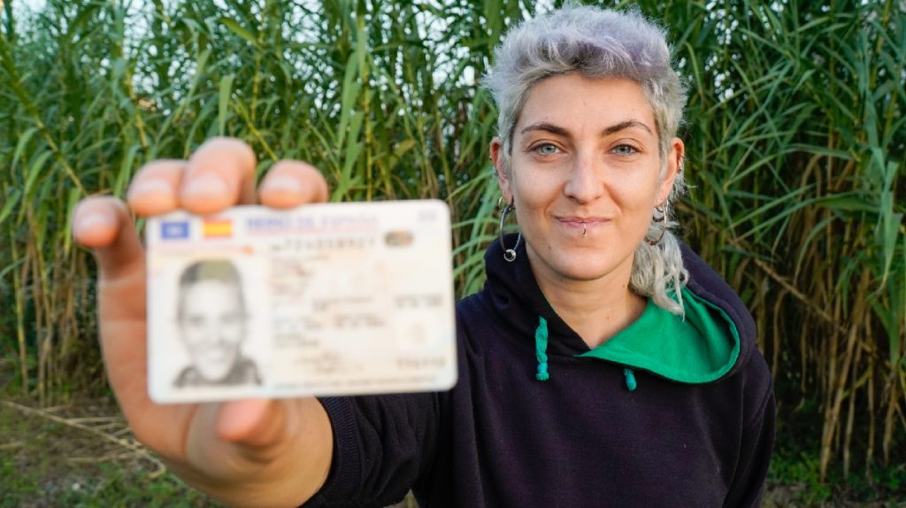 Destripando tu DNI: ¿Sabes qué significa la letra que aparece tras los ...