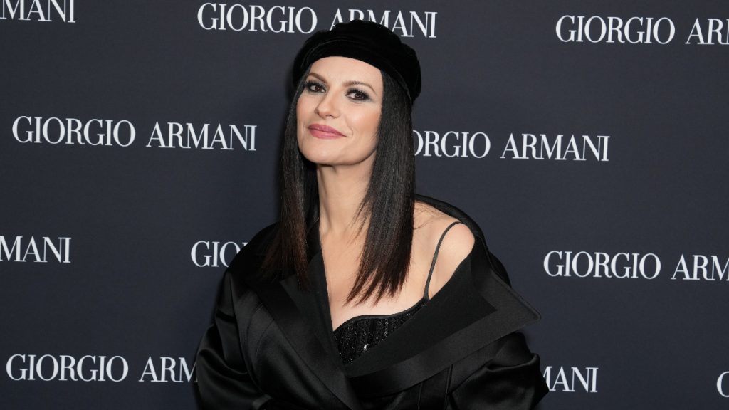 Laura Pausini y Giorgio Armani, una relación más allá de la moda: ¿Por ...