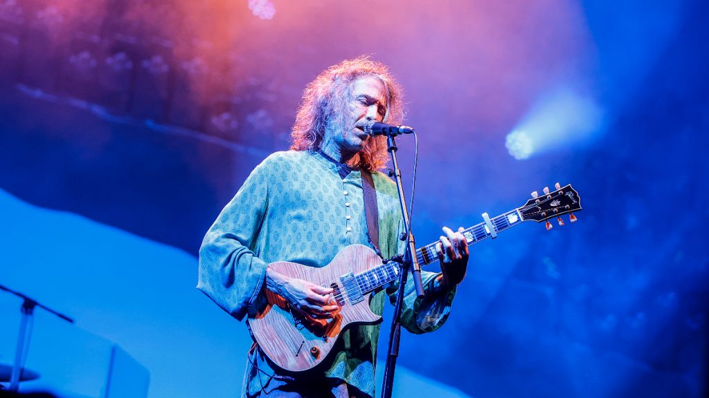 Adiós a Robe Iniesta: los artistas que convirtieron su música en un ...